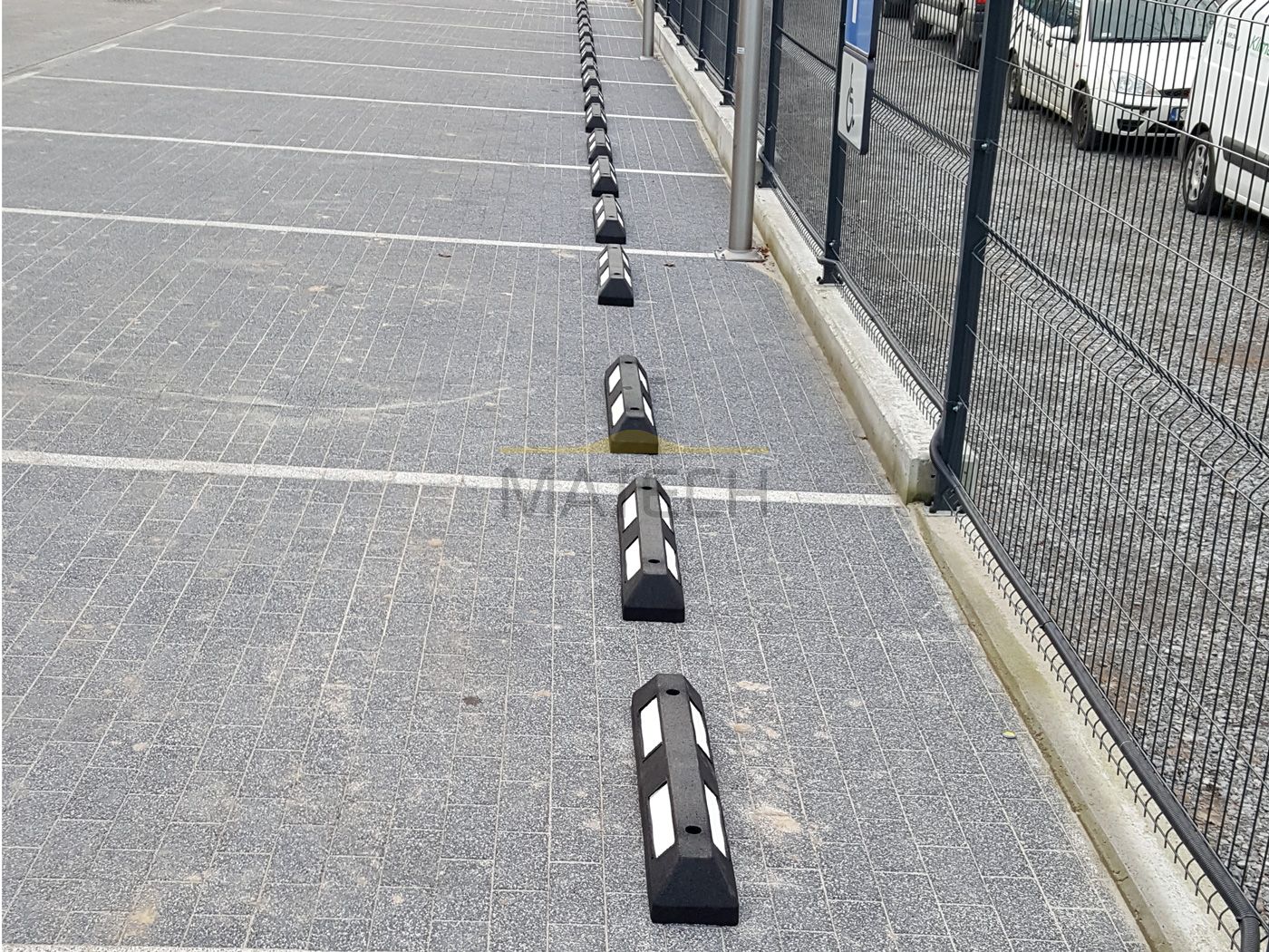 Ograniczniki parkingowe, separatory parkingowe sklep drogowy MATECH